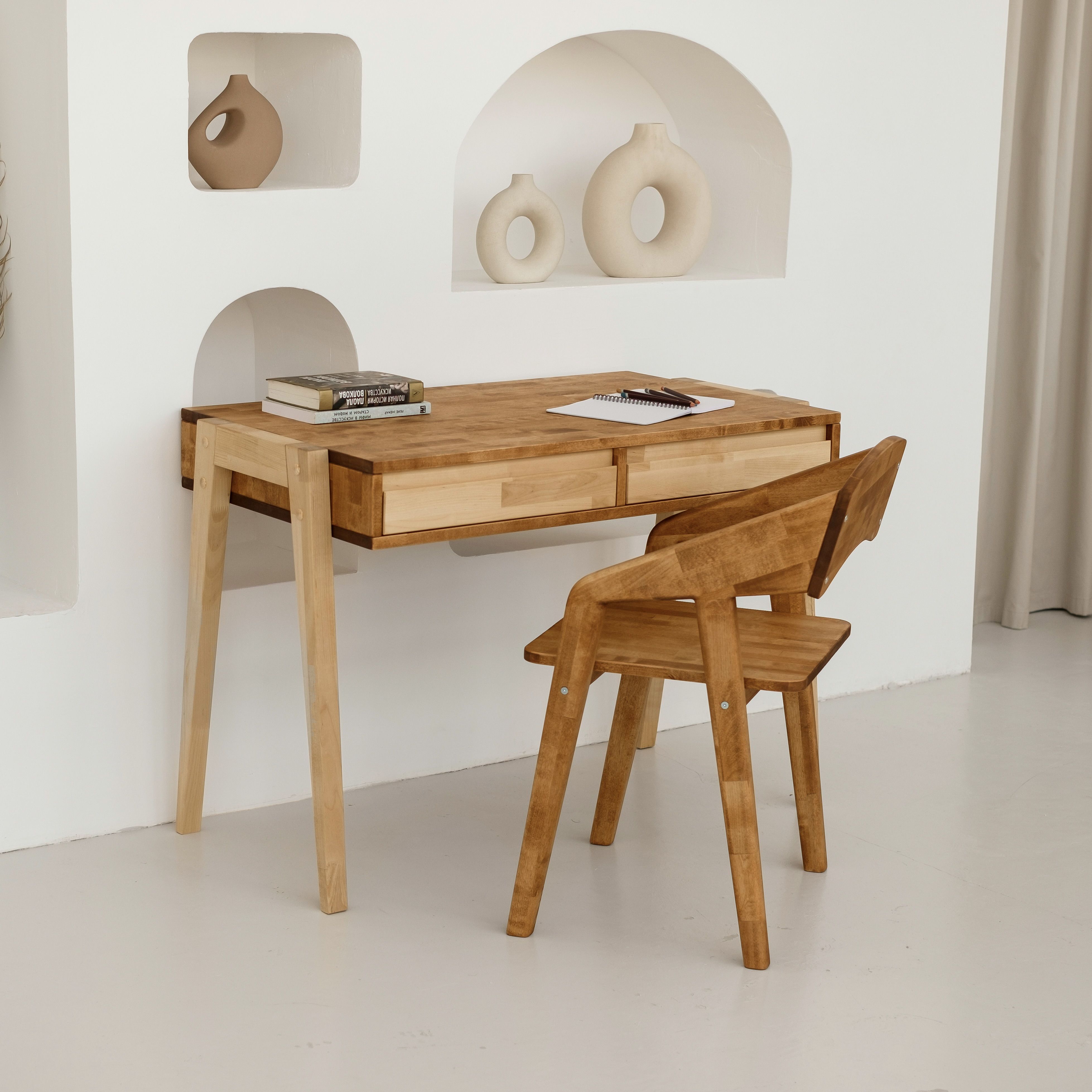 Письменный стол из дерева Равновесие City с ящиками, 128х60х76 см, дуб коньяк