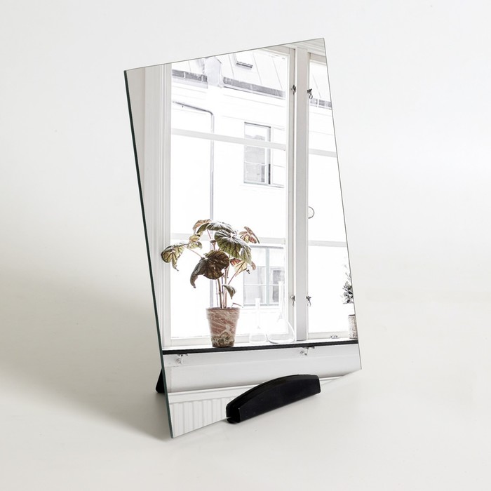 Queen fair Зеркало на подставке, зеркальная поверхность 17,5x22 см, цвет чёрный