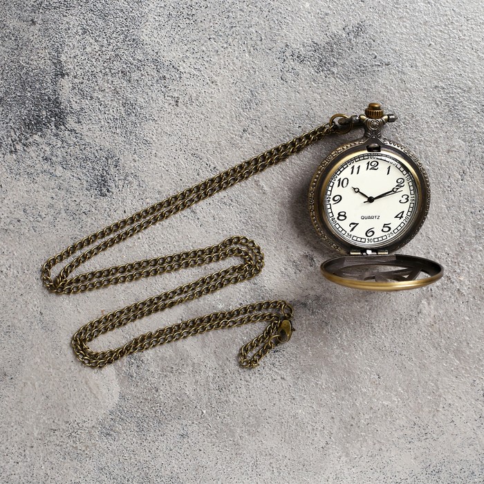 Карманные часы кварцевые, Артефакты, 5,5х4,5 см, d циферблата 4 см